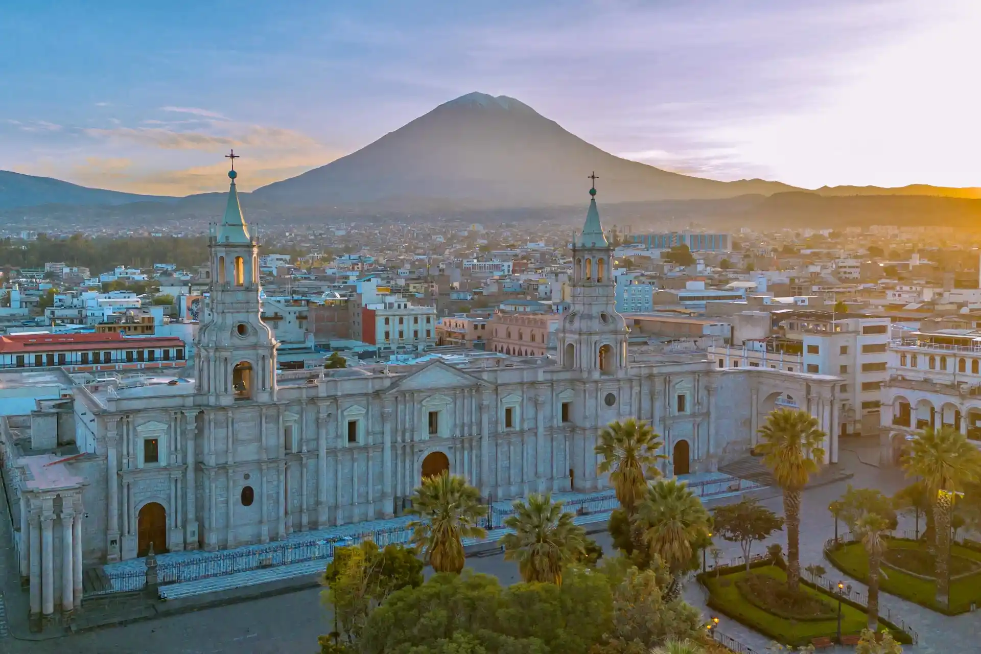 Peru Jungle Tour: Amazon Rainforest & Highlights